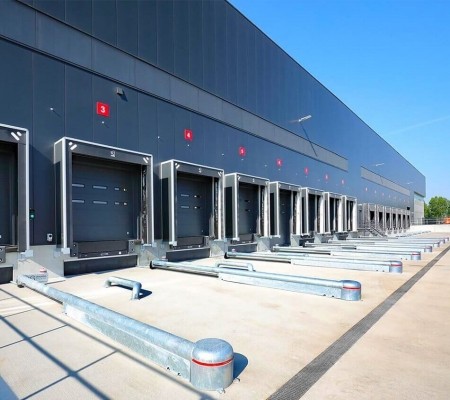 Vehicle Restraint System for Safe Loading Bays